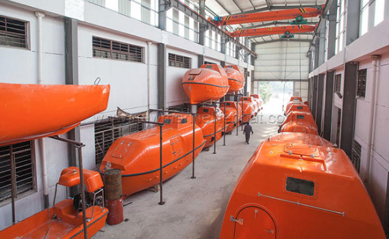 5 Things you need to know about free fall lifeboats - New Marine
