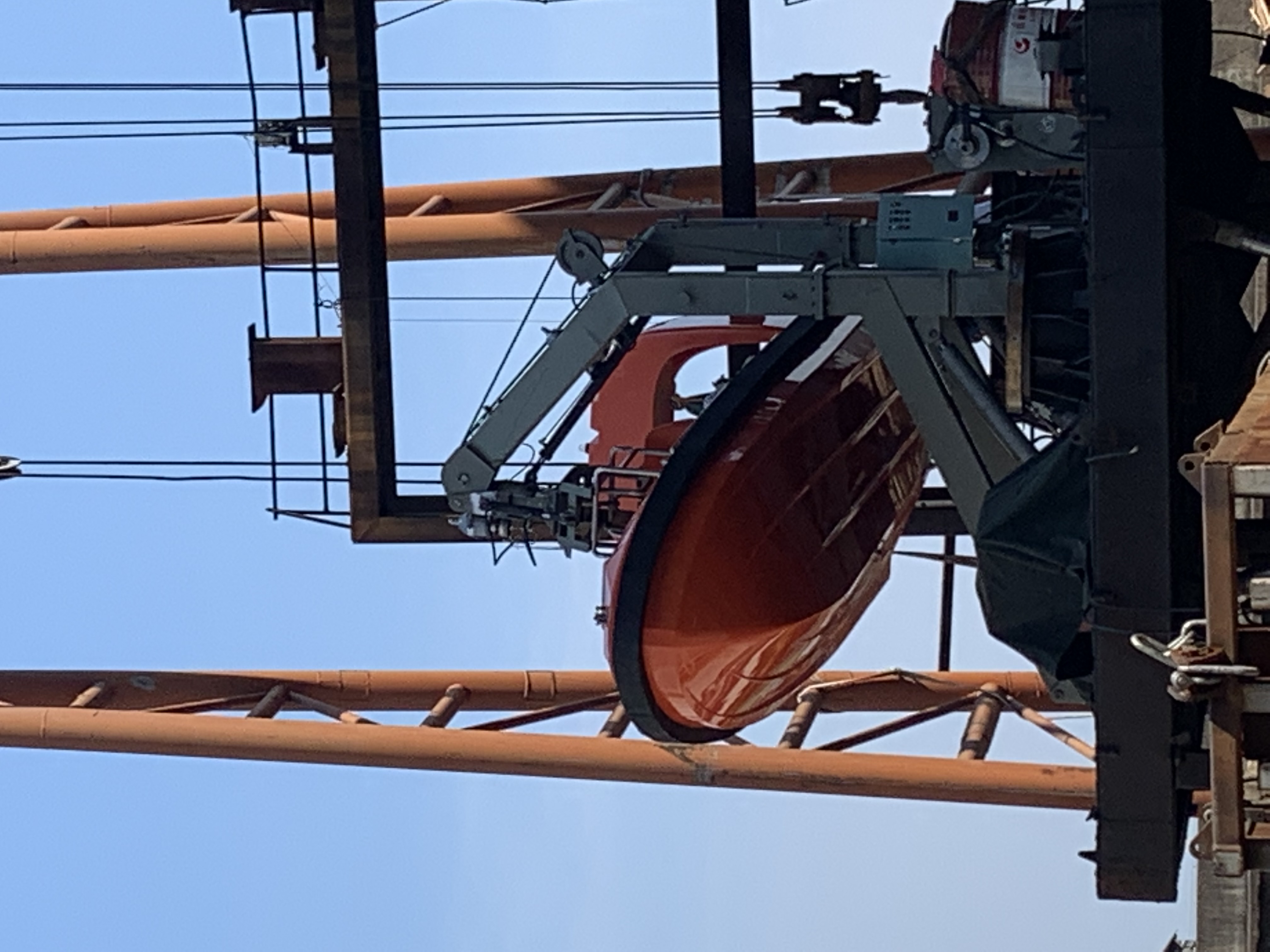 How To Choose A Suitable Lifeboat Davit? - New Marine